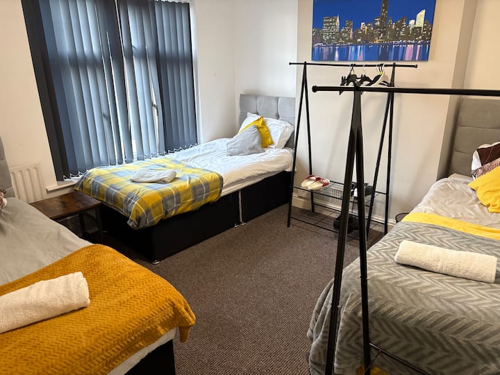 Cannock Sleeps 7 | Spacious | Hi Speed Wi-fi - Stafford, UK