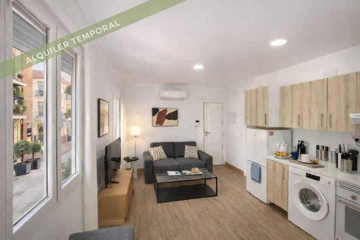 Urban Calm Next To Madrid Río - Madrid