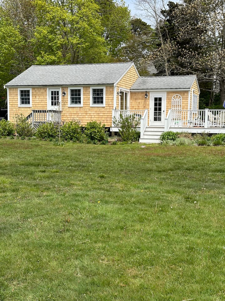 Cozy Cottage Steps From Town Cove - Eastham, MA