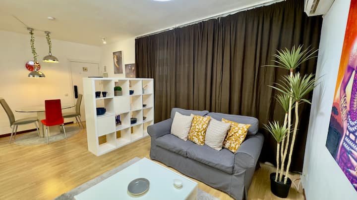 Séjourne Au Cœur De Madrid. - Madrid