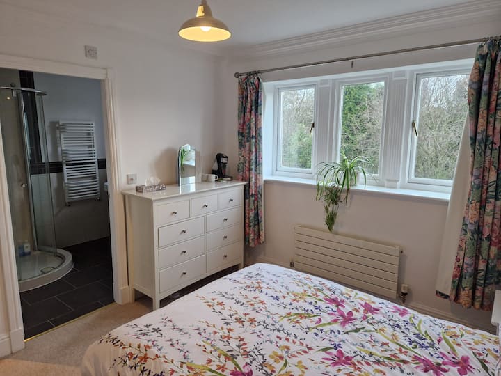 Lovely En Suite Room, Yorkshire - Wetherby