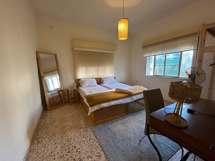 2 Bedrooms Apartment In Weibdeh - Amman