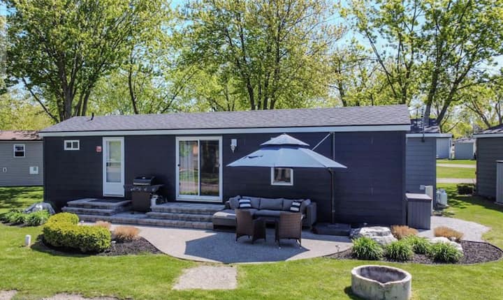 The Retreat - Golf, Swim, Fish Or Relax. - Lakeshore