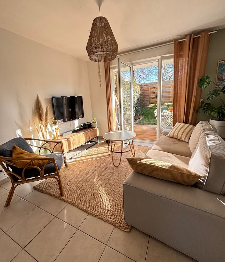 T2 Cosy & Terrasse Ensoleillée - Saint-Girons Plage