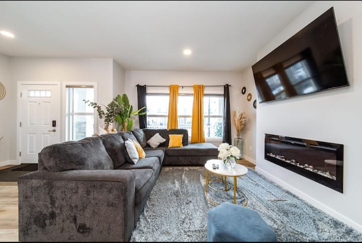 4 Bedrm Luxury 15 Minsyeg/wem - Edmonton