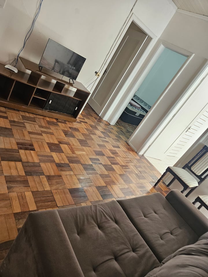 Apto 11 E 12 Centro - (4 Quartos) - Chapecó
