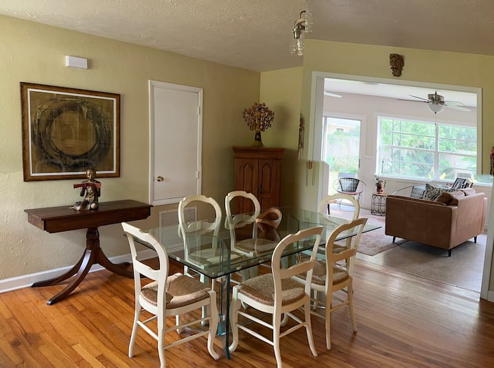 Delightful Deland Stetson Charm! - DeLand, FL