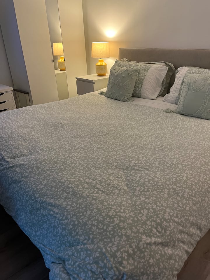 Basement Studio Apartment - Ballina, Ireland