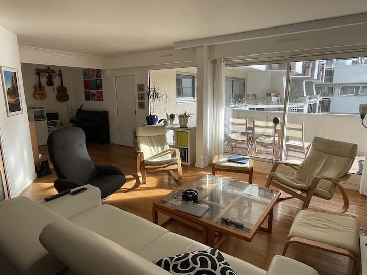 Appartement Avec Terrasse, Proche Père Lachaise. - Paris