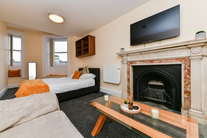 Huge Citycentre Luxury 3bed Flat - Morecambe