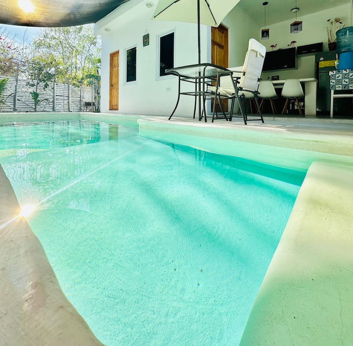 Apartamento Con Piscina Privada En Monterrico - Santa Rosa