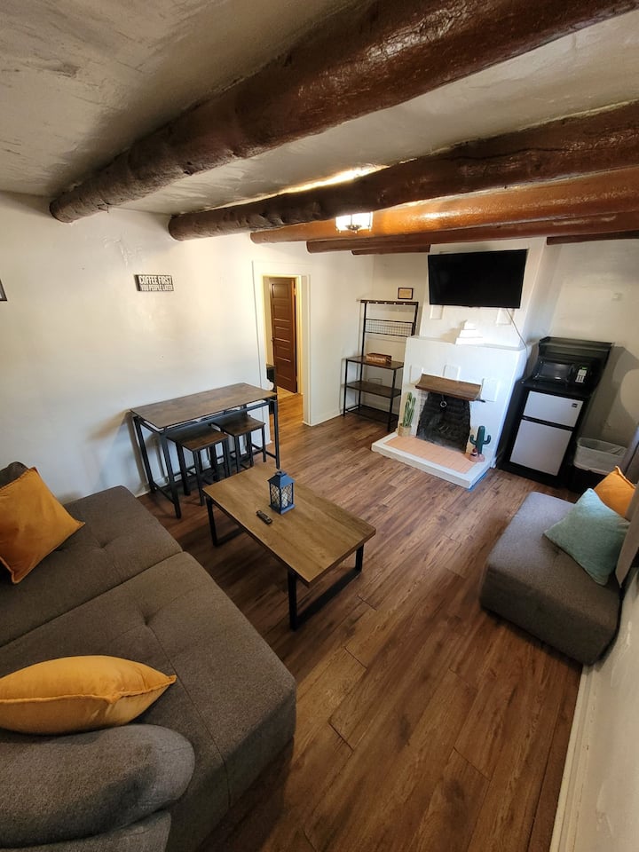 Cabin 18 - Colorado Springs, CO