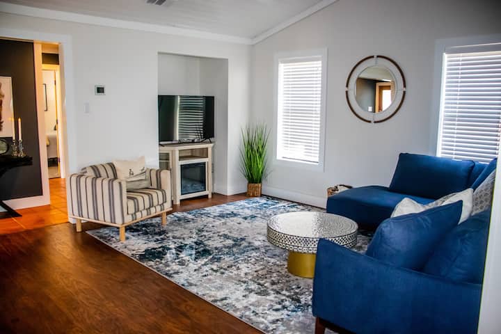 Lakefront Cottage- 5 Mins To Downtown Marble Falls - Marble Falls, TX