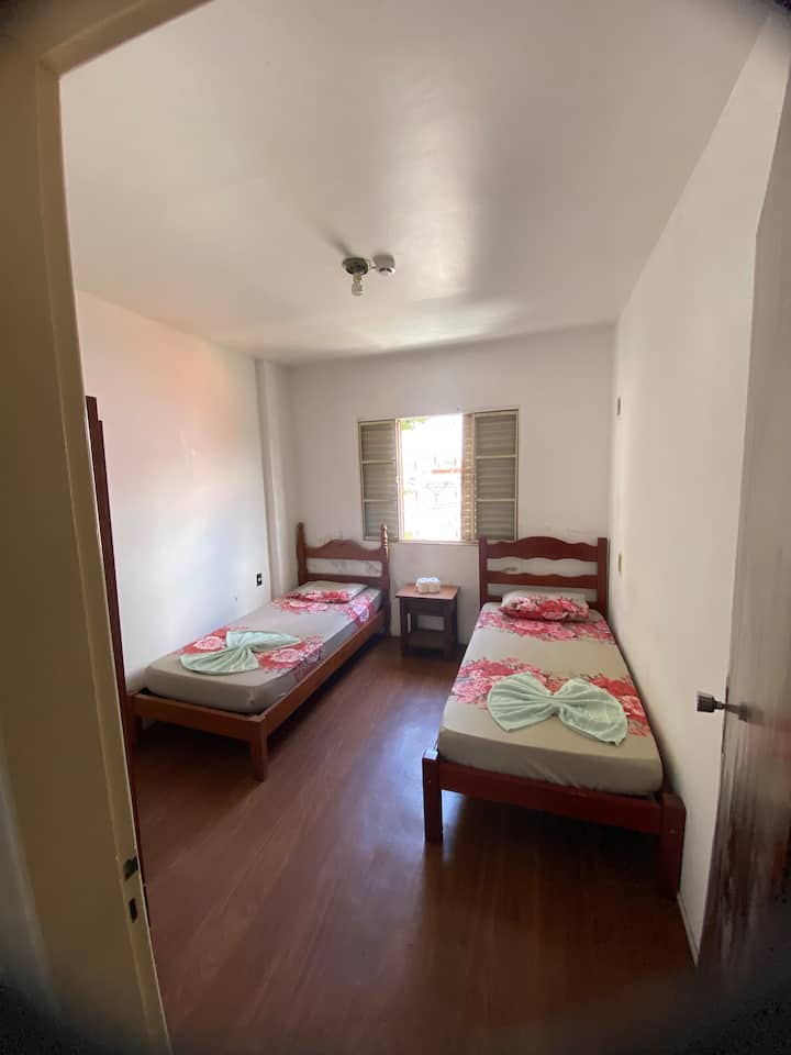 Quarto Para 4 Pessoas No Centro - Mogi das Cruzes