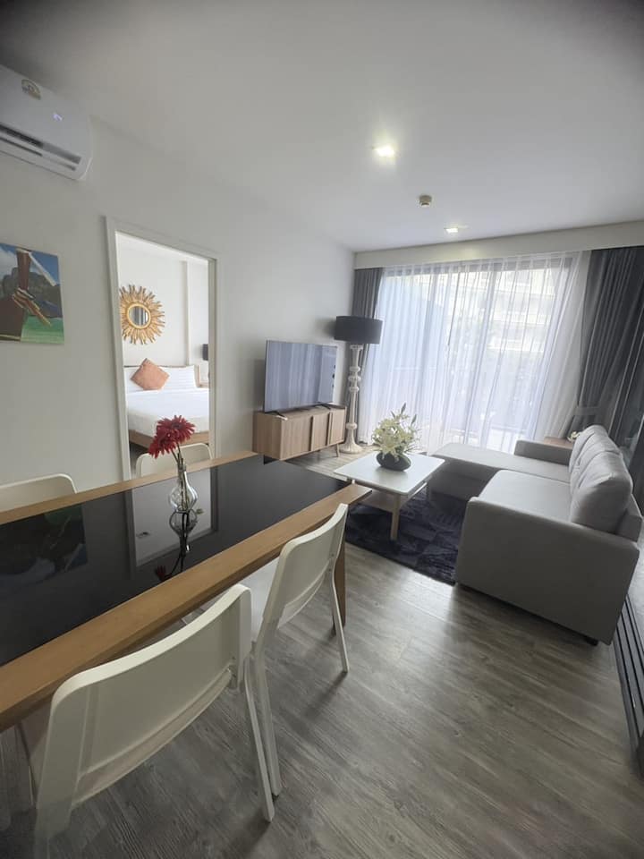 Stunning 2 Bedroom Patong Apartment - Patong Beach