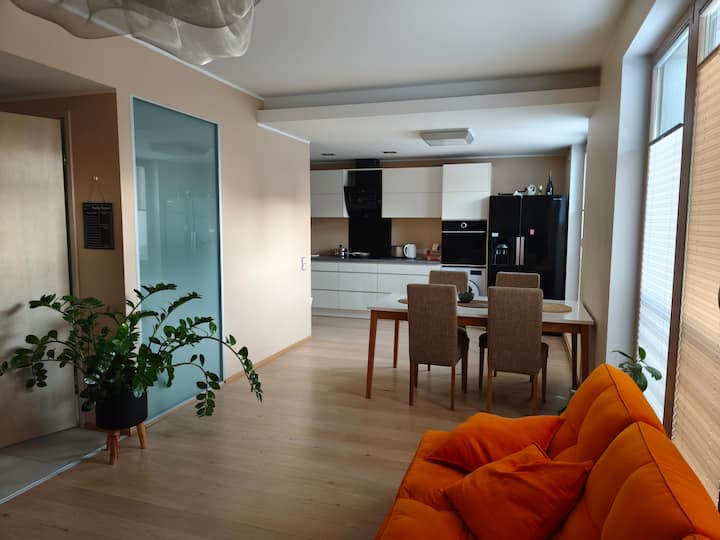 Juve - Spacious Single Bedroom Apartment. - Tallinn