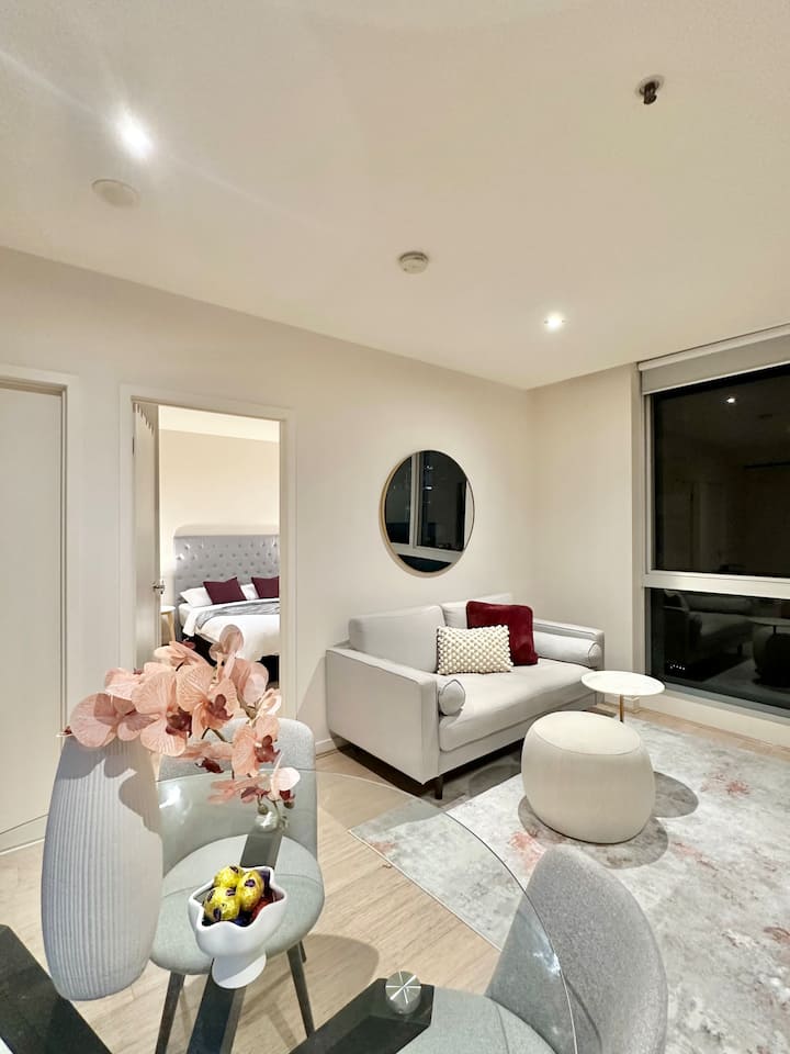 Stylish 2br Apartment In Qv - Melbourne