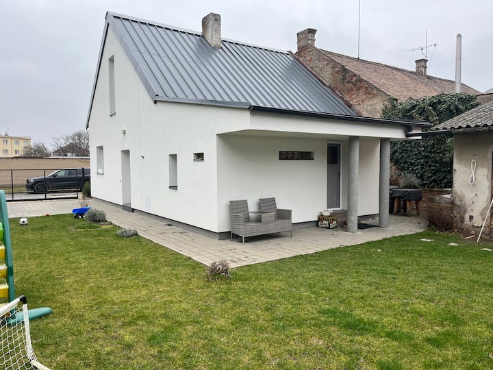 Lap House - Celý Dům Se Zahradou - Pardubice