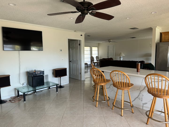 Vacation Home By The Beach - New Port Richey, FL