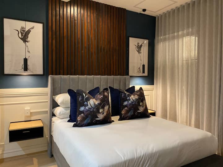 Glaston House Shick - Free Parking Wifi Central - - Camps Bay