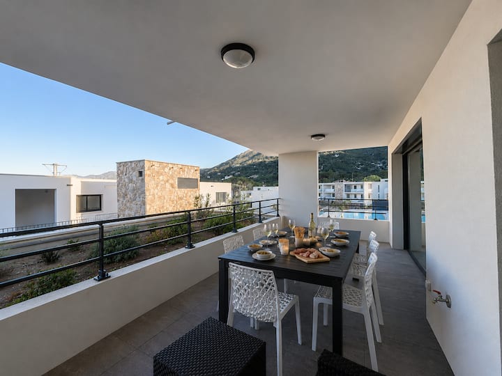 Appartement 2 Chambres - Résidence Avec Piscine - Calvi