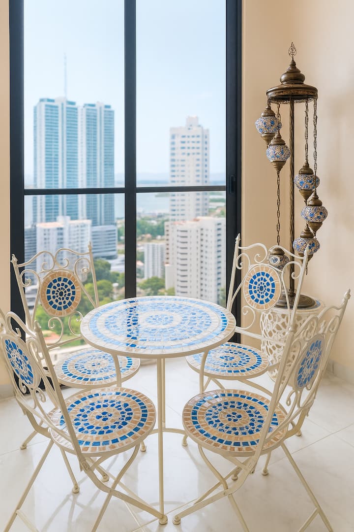 Sleek Apt | City View | Gym | Pool | Ac - Panama City