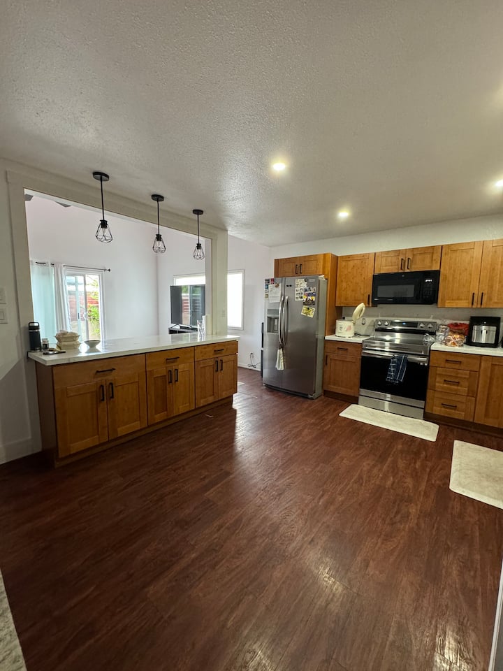 4 Bedroom Home In Kahului - Wailuku, HI