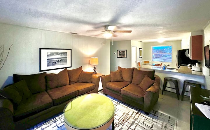 2 Bedroom Suite At Myerside. - Fort Myers Beach, FL