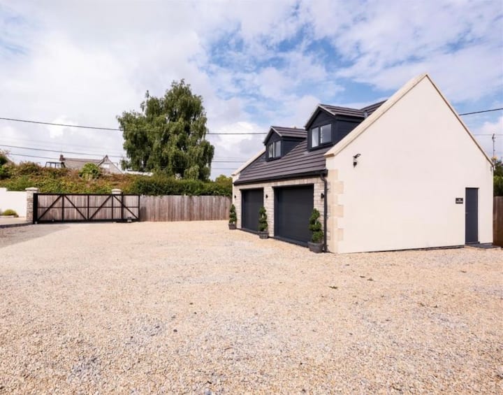 The Coach House, A Gated Rural Retreat - Bath