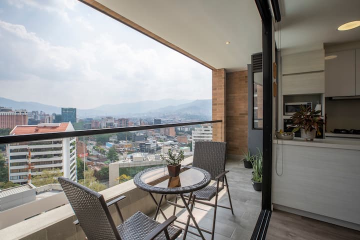 Nomad Oasis: Best Location, A/c, Fast Wifi, Gym - Medellín