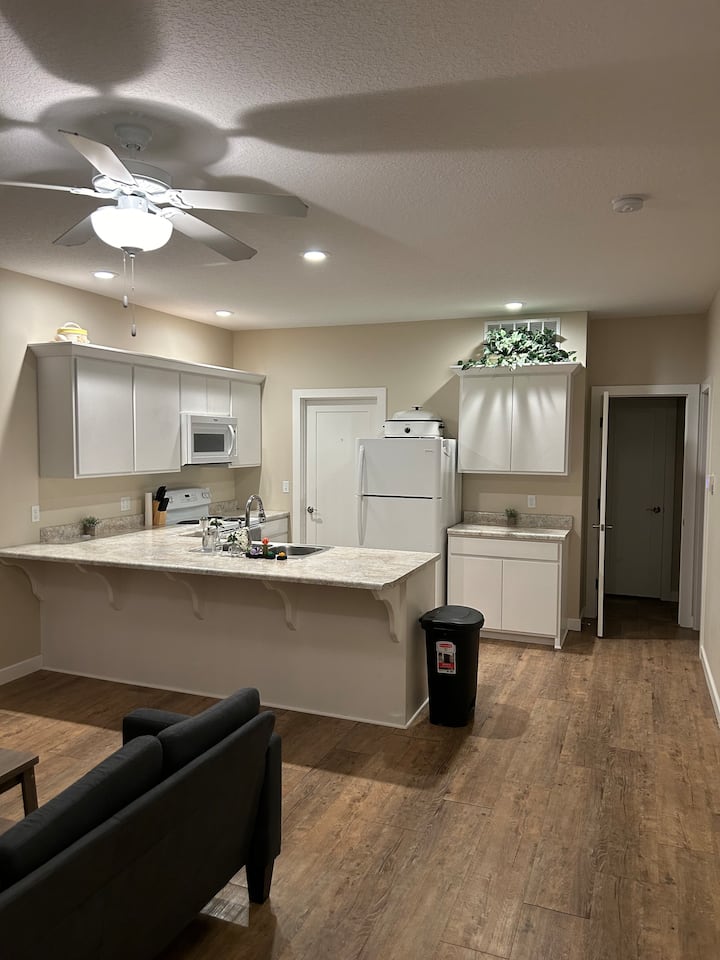 10 Min From Downtown Jamesport - Full House 2 Beds - Crowder State Park, Trenton