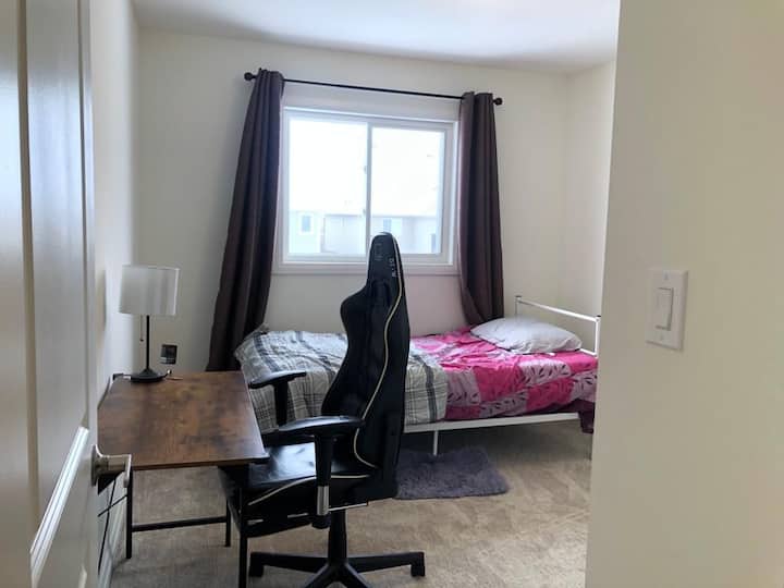 Niagara Tourist Stay - St. Catharines