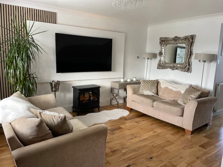 Lovely Cosy Home Based In Sully - Barry