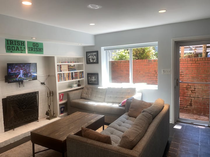Old Town Alexandria Hideaway - Huntington, VA