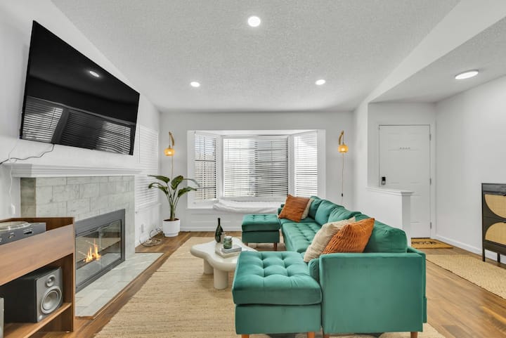 ~ Modern Guest Suite | Private Bath + Entrance ~ - Sacramento, CA