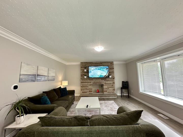 Mountain View  Suite - Sleeps 6 - St. Catharines