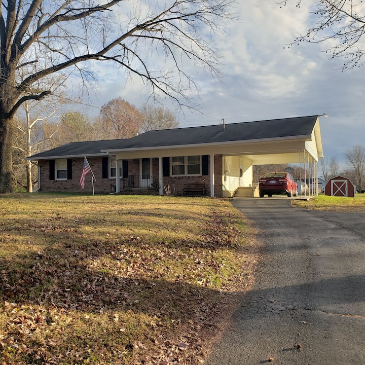 Cozy And Quiet Home - East Fork Lake, Olney