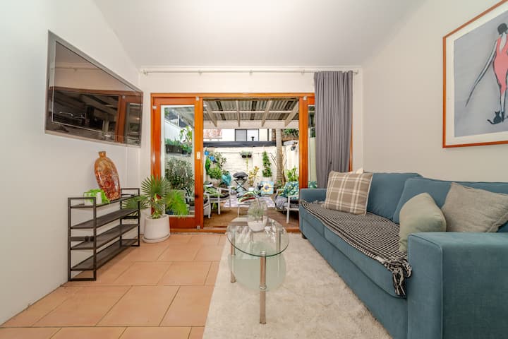 Darlinghurst Terrace In The Heart Of The Hustle. - New South Wales