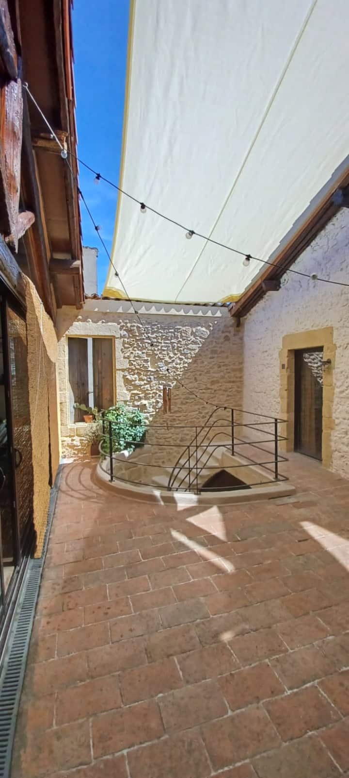 Chambre Indépendante En Duplex Dans Dépendance - Sommières