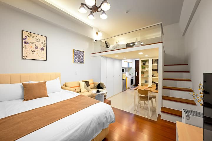 【Neｗ】taipei新埔站出口1分鐘/古典淡雅loft空間/有暖氣、月租型/廚房、洗脫烘衣機 - Taipei