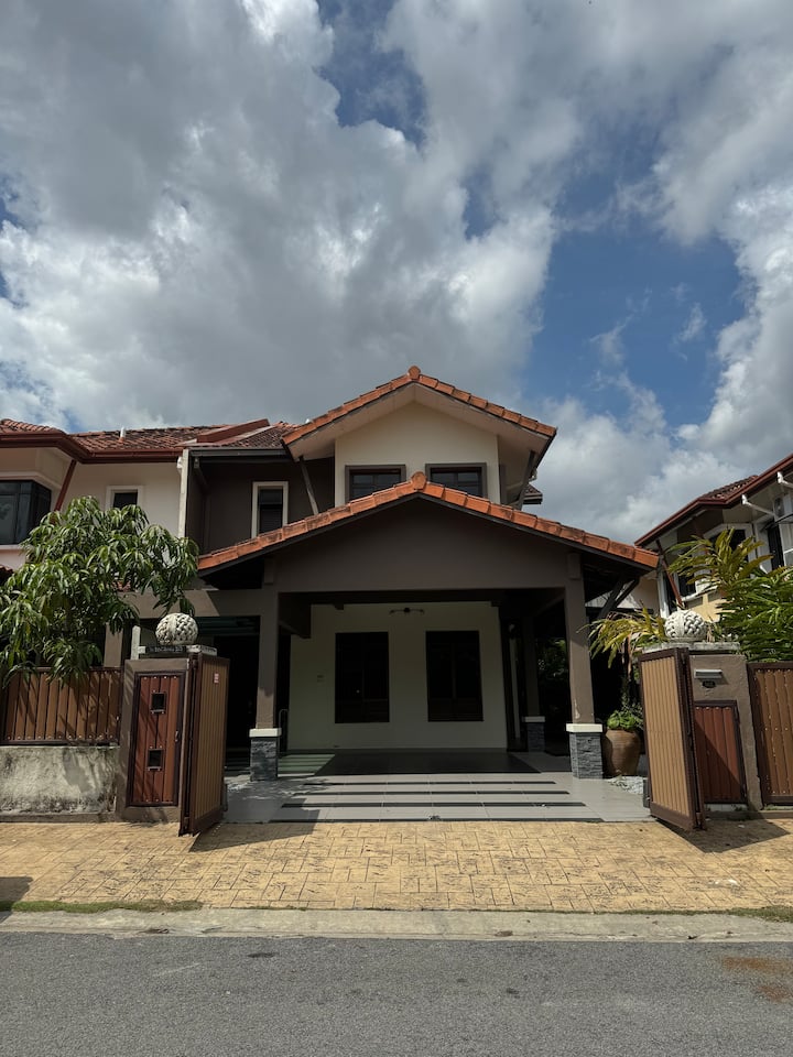 Spacious Place At Alam Sari, Kajang - Bangi