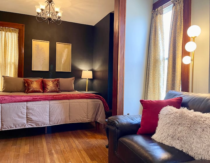 Elegant King Suite*downtown*cedar Point*lake Erie - Skyhawk, Sandusky