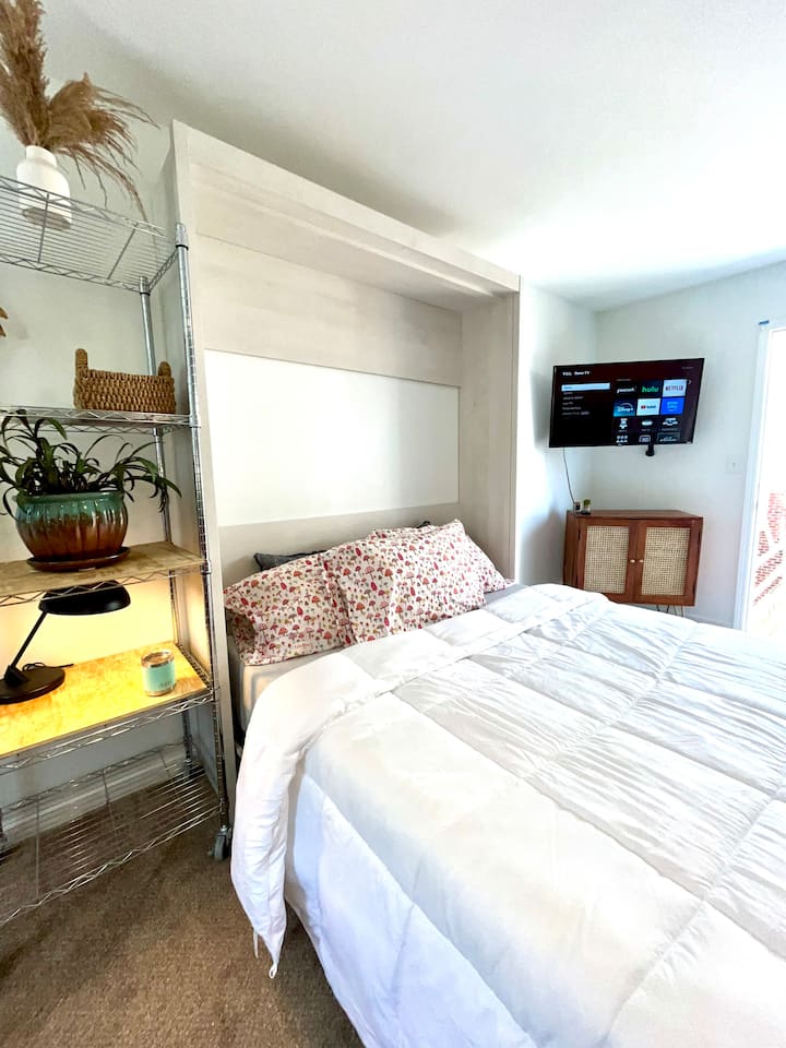 Tanger, Restaurants, Walk Everywhere! - Greensboro, NC