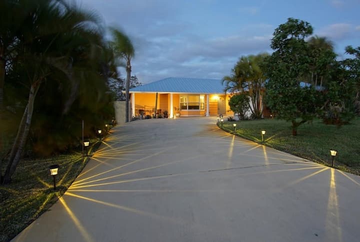 15mins From Beach|cozy Coastal 3br W/pool Paradise - 聖露西港