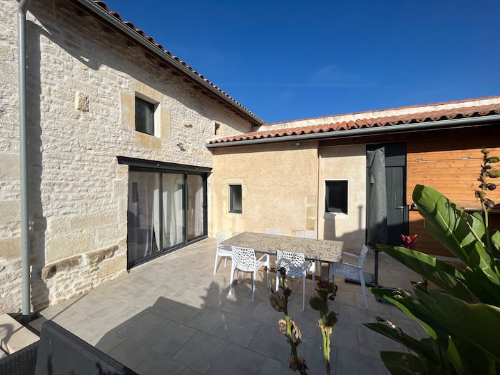 Maison Typique Du Marais - Niort