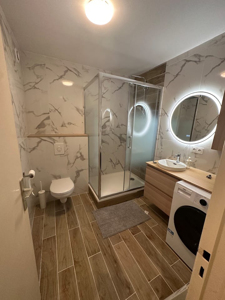 Cosy La Défense Apartment, 4 Minutes Walk To Metro - Courbevoie