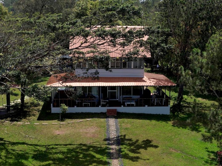 Hermosa Propiedad En Las Montañas - Panama City