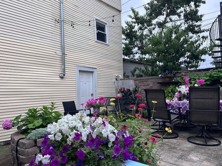 Best Place 2 B, Amazing House, Free Parking - Wicker Park - Chicago