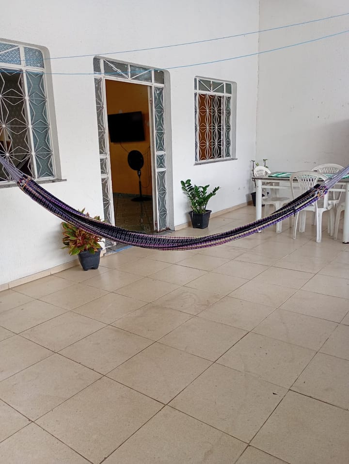 Casa Com 3 Quartos E Terraço Amplo - Manaus
