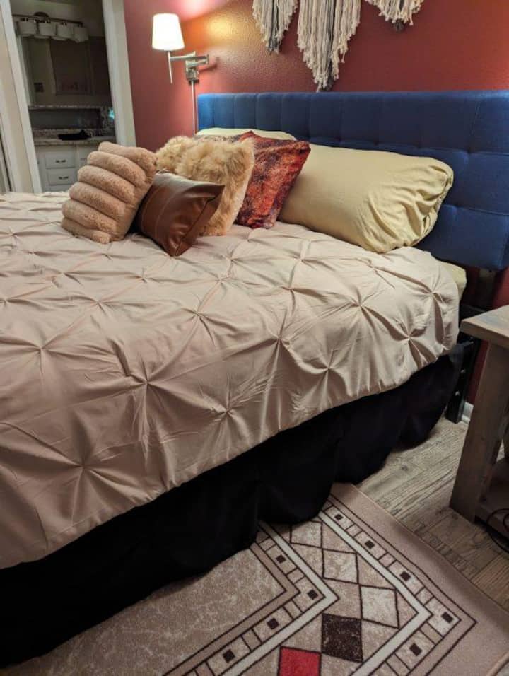 Gwendolene - Saharita / Shared Condo - Colorado Springs, CO